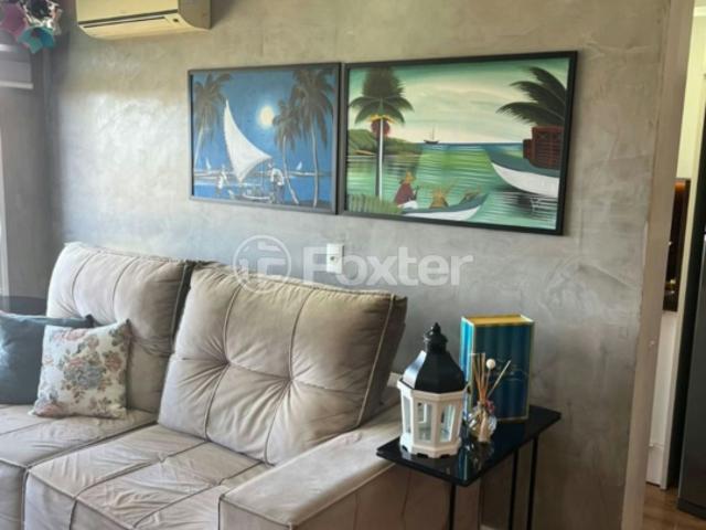 Apartamento em condomínio com 3 dormitórios em Porto Alegre