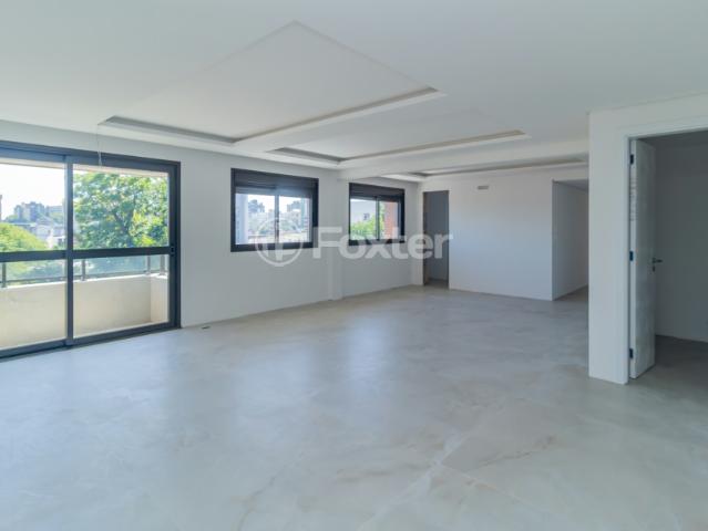 Apartamento com 3 dormitórios em Porto Alegre