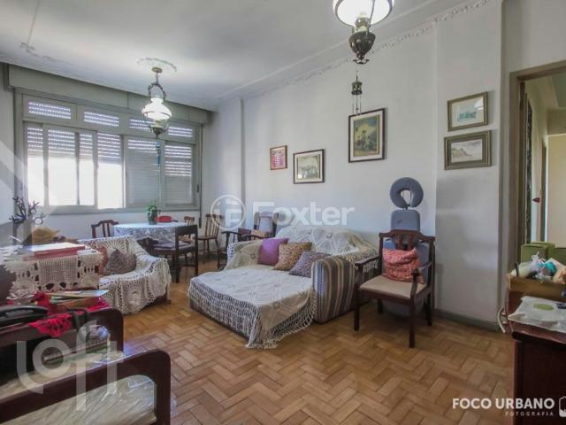 Apartamento com 3 dormitórios em Porto Alegre
