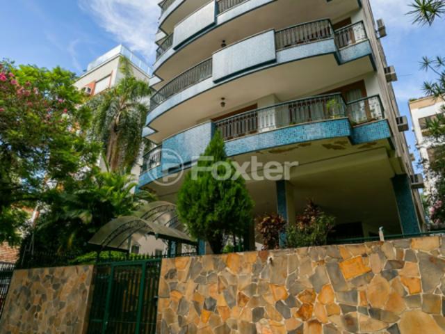 Apartamento com 3 dormitórios em Porto Alegre
