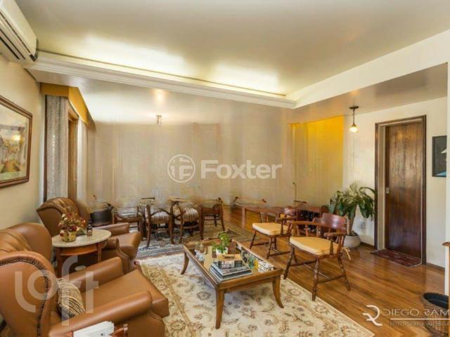 Apartamento com 3 dormitórios em Porto Alegre