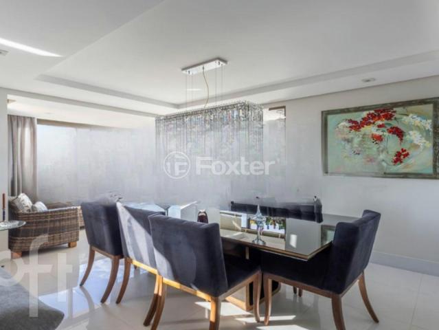 Apartamento com 3 dormitórios em Porto Alegre