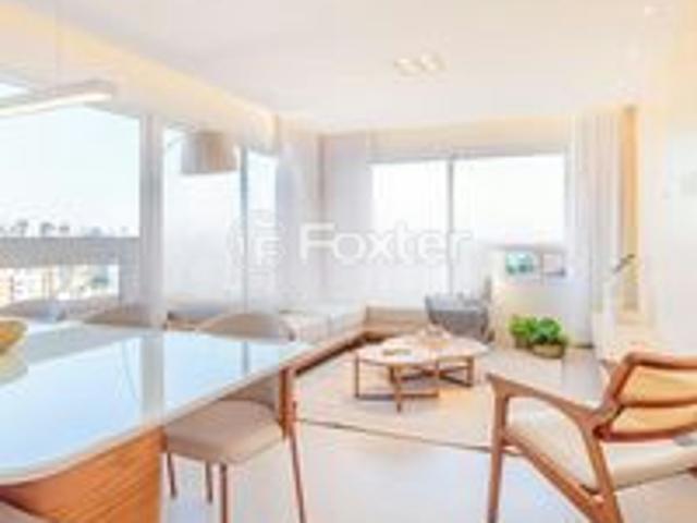 Apartamento com 3 dormitórios em Porto Alegre