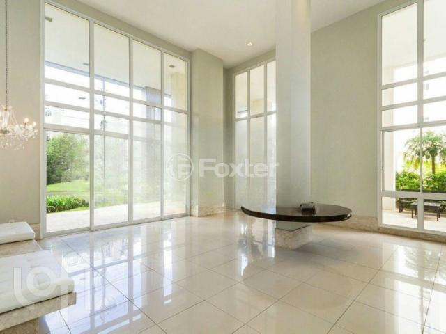 Apartamento com 3 dormitórios em Porto Alegre