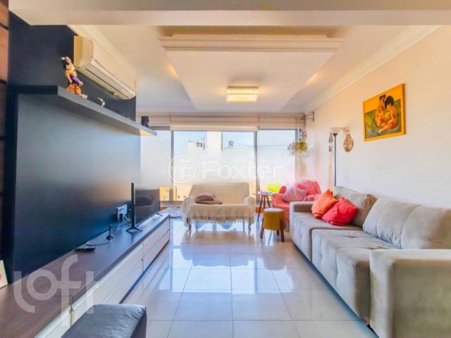 Apartamento com 3 dormitórios em Porto Alegre