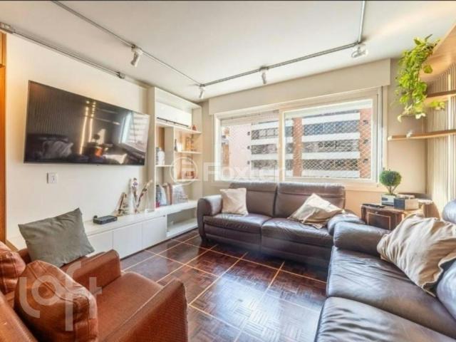 Apartamento com 3 dormitórios em Porto Alegre