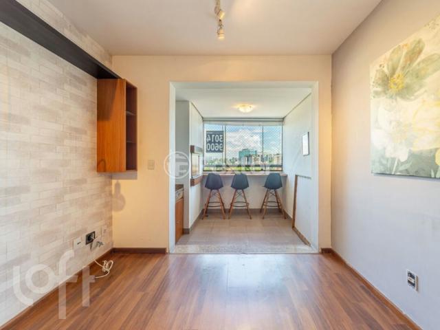Apartamento com 3 dormitórios em Porto Alegre