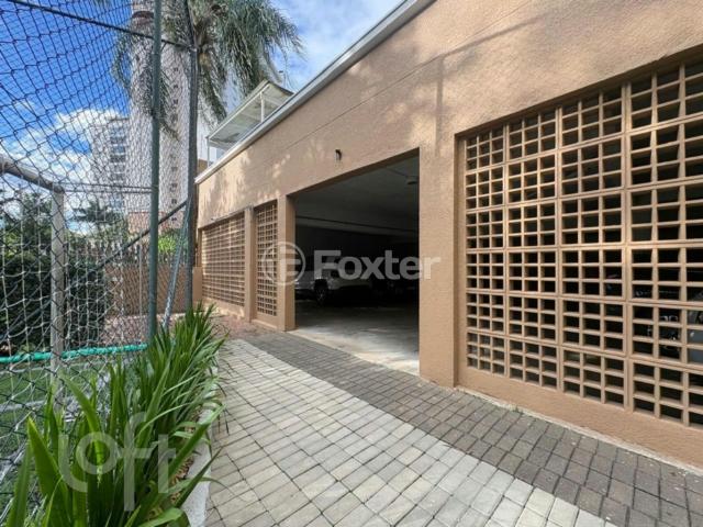 Apartamento com 3 dormitórios em Porto Alegre