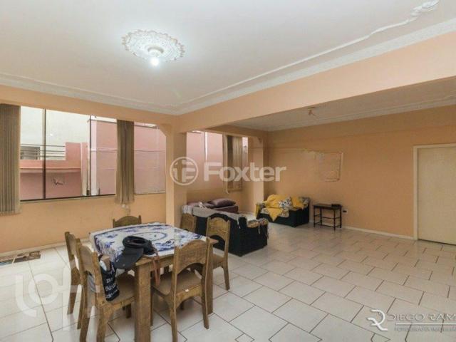Apartamento com 3 dormitórios em Porto Alegre