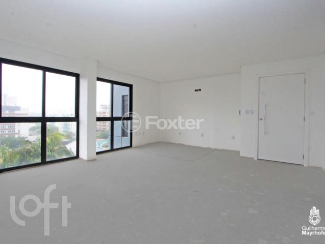 Apartamento com 3 dormitórios em Porto Alegre