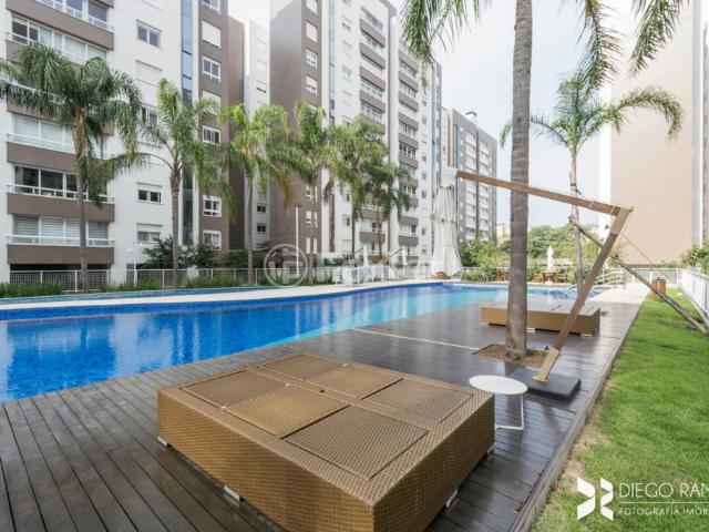Apartamento com 3 dormitórios em Porto Alegre