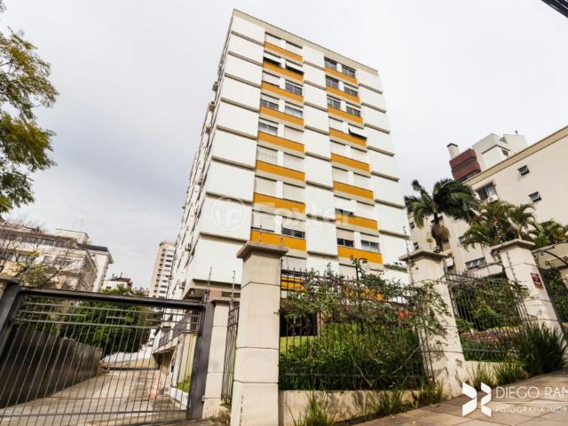 Apartamento com 3 dormitórios em Porto Alegre