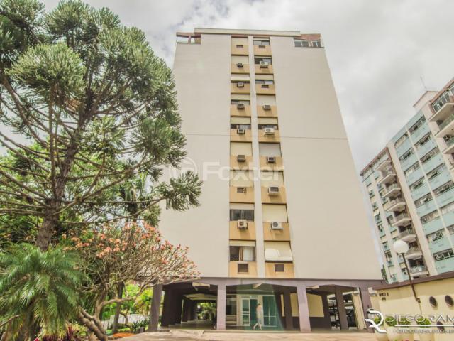 Apartamento com 3 dormitórios em Porto Alegre