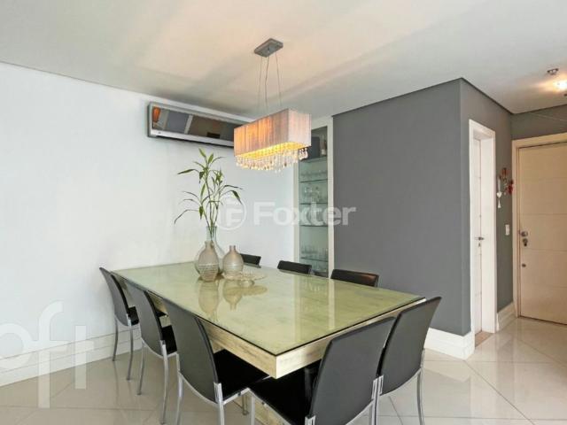 Apartamento com 3 dormitórios em Porto Alegre