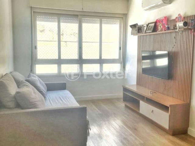 Apartamento com 3 dormitórios em Porto Alegre