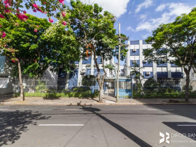 Apartamento com 3 dormitórios em Porto Alegre