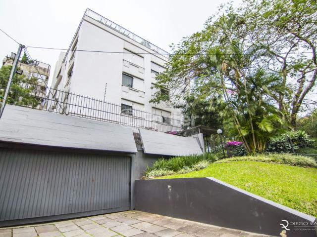Apartamento com 3 dormitórios em Porto Alegre