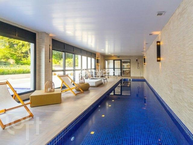 Apartamento com 3 dormitórios em Porto Alegre
