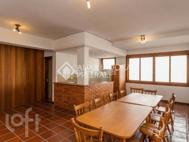 Apartamento com 3 dormitórios em Porto Alegre