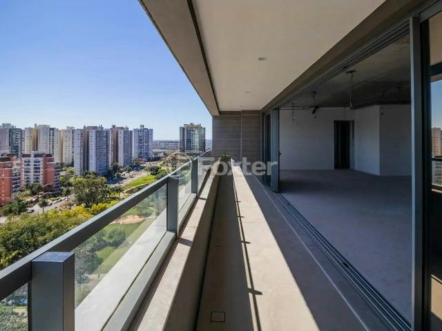Apartamento com 3 dormitórios em Porto Alegre