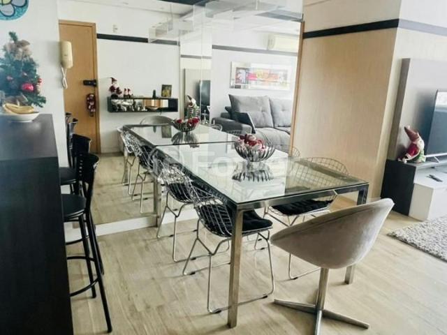 Apartamento com 3 dormitórios em Porto Alegre