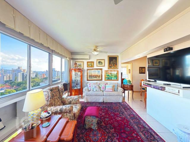 Apartamento com 3 dormitórios em Porto Alegre