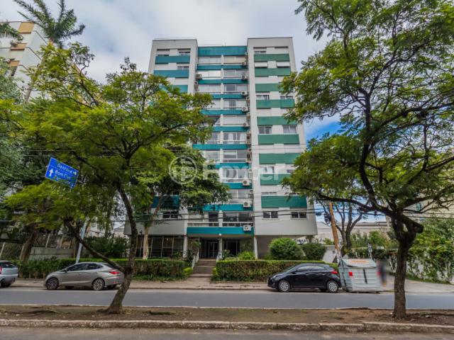 Apartamento com 3 dormitórios em Porto Alegre