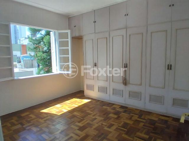 Apartamento com 3 dormitórios em Porto Alegre