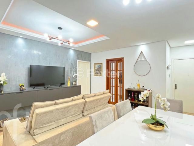 Apartamento com 3 dormitórios em Porto Alegre