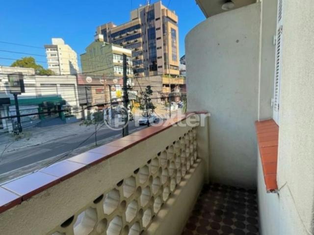 Apartamento com 3 dormitórios em Porto Alegre