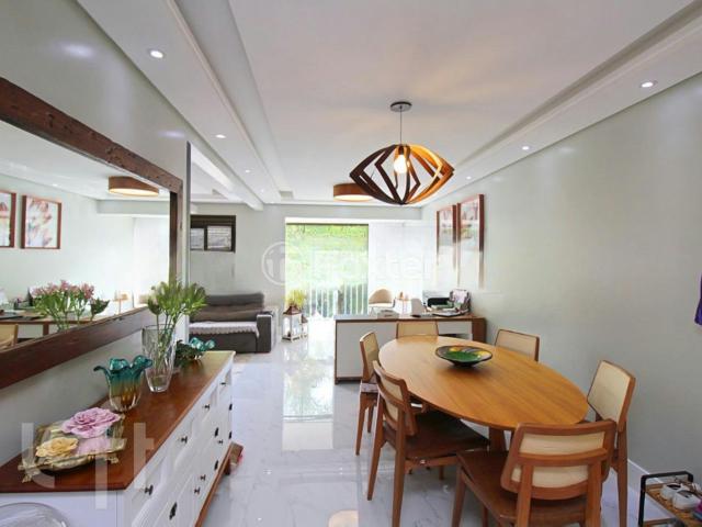 Apartamento com 3 dormitórios em Porto Alegre