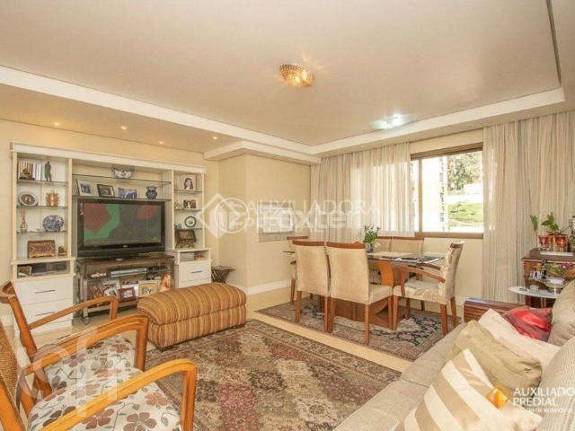 Apartamento com 3 dormitórios em Porto Alegre