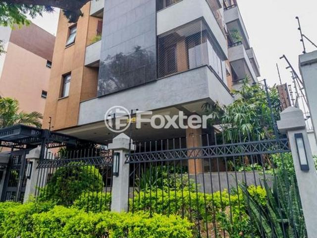 Apartamento com 3 dormitórios em Porto Alegre
