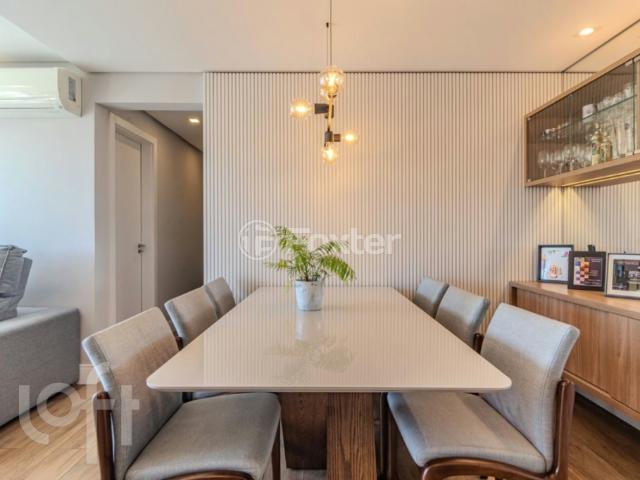 Apartamento com 3 dormitórios em Porto Alegre
