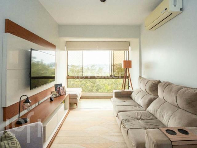 Apartamento com 3 dormitórios em Porto Alegre