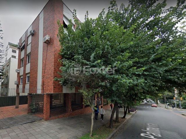Apartamento com 3 dormitórios em Porto Alegre