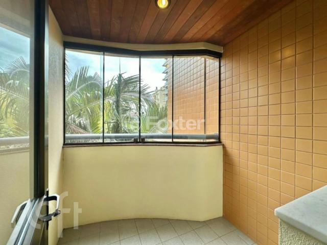 Apartamento com 3 dormitórios em Porto Alegre