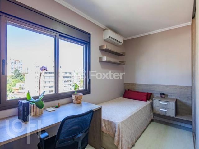 Apartamento com 3 dormitórios em Porto Alegre