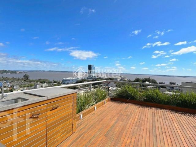 Apartamento com 3 dormitórios em Porto Alegre