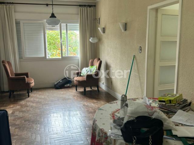 Apartamento com 3 dormitórios em Porto Alegre