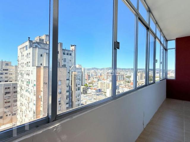Apartamento com 3 dormitórios em Porto Alegre