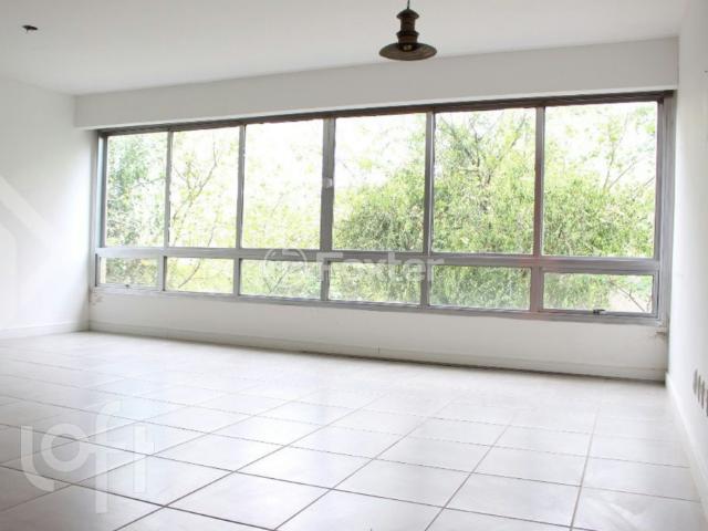 Apartamento com 3 dormitórios em Porto Alegre
