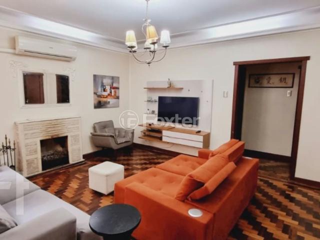 Apartamento com 3 dormitórios em Porto Alegre