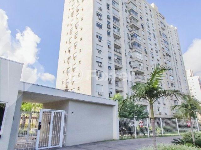 Apartamento com 3 dormitórios em Porto Alegre