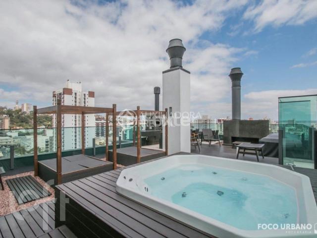 Apartamento com 3 dormitórios em Porto Alegre