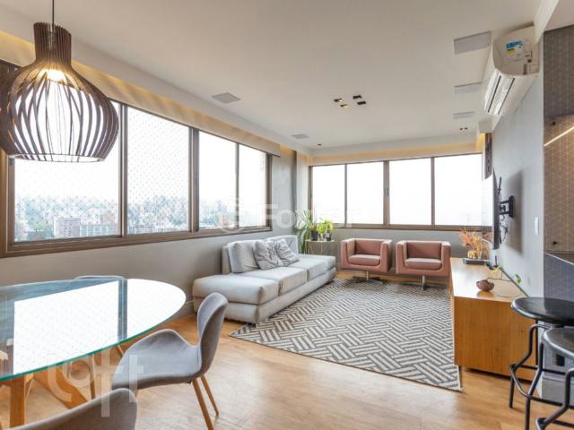Apartamento com 3 dormitórios em Porto Alegre