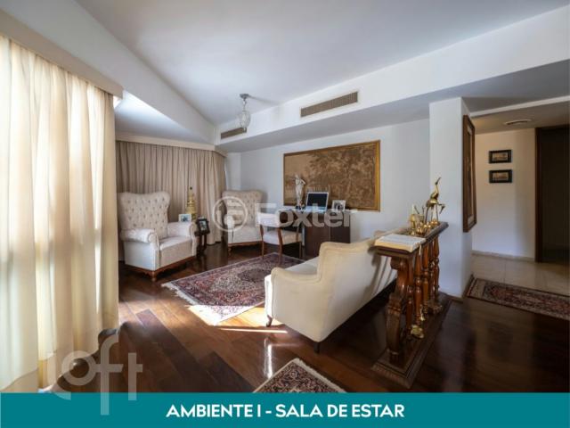 Apartamento com 3 dormitórios em Porto Alegre