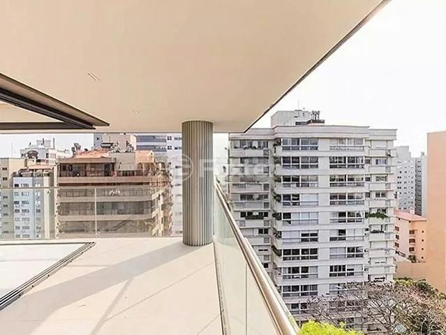 Apartamento com 3 dormitórios em Porto Alegre