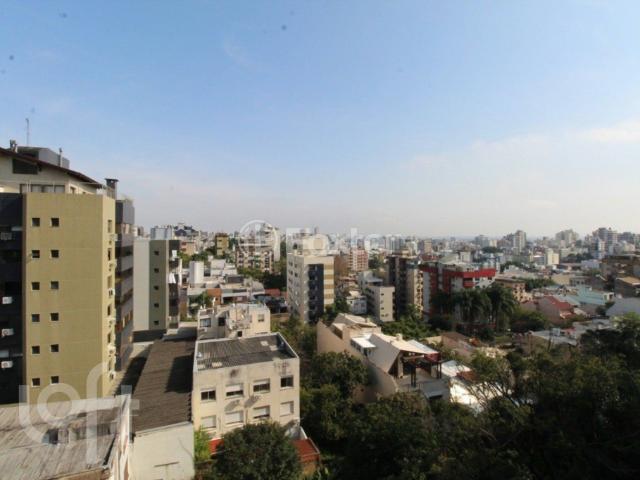 Apartamento com 3 dormitórios em Porto Alegre