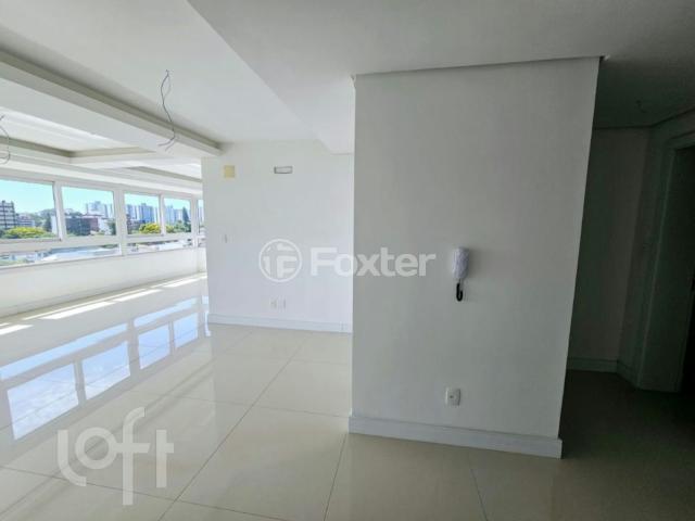 Apartamento com 3 dormitórios em Porto Alegre